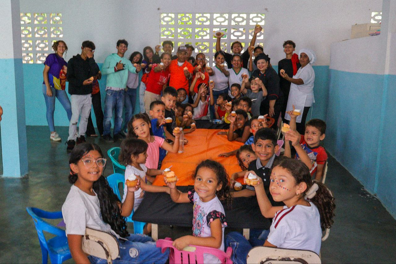 Comunidades de Naguanagua disfrutan del Plan Vacacional RÍE 2025 en escuelas abiertas